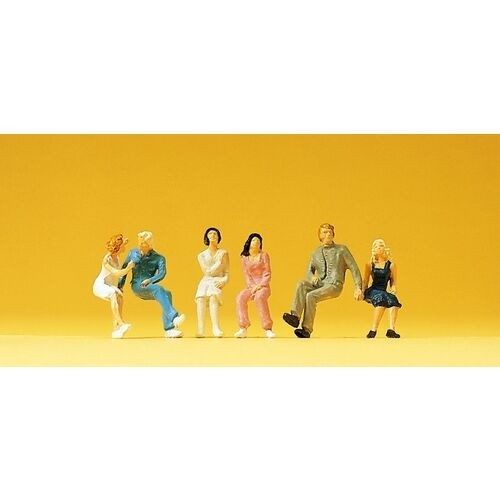 HO Seated Couples from Hobbyrama