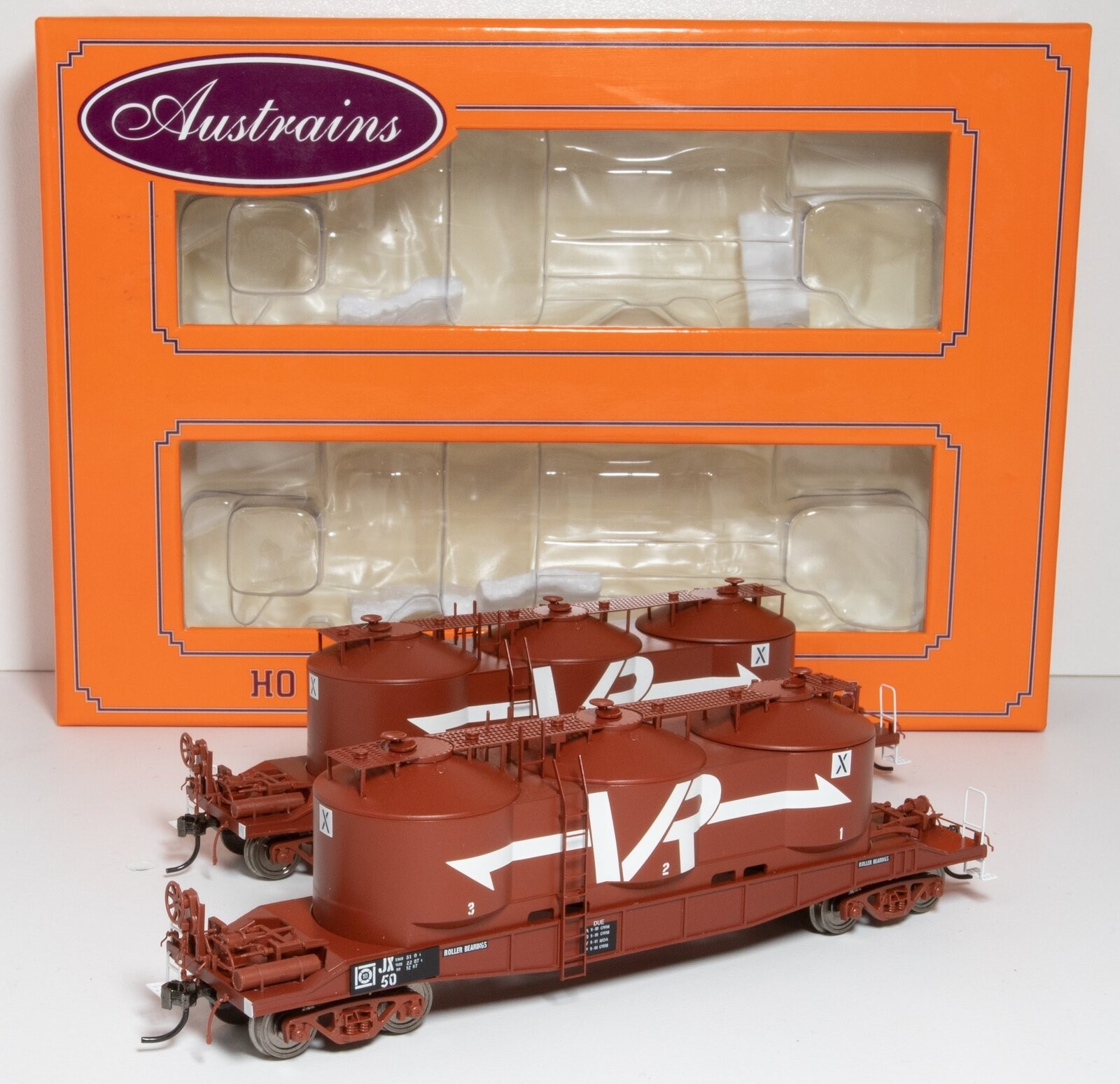 HO Cement-Hoppers JX50 & JX101 from Hobbyrama