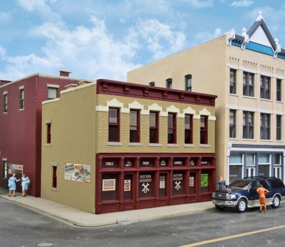 HO Midtown Hardware from Hobbyrama